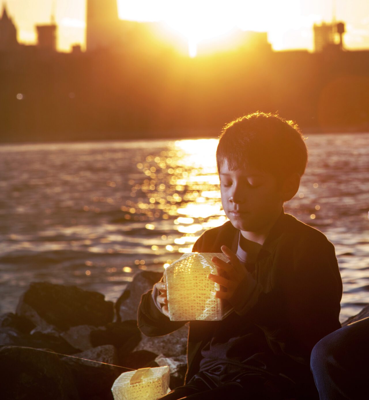 Alice Chun Brings Her Solar Lights to the World - JourneyWoman